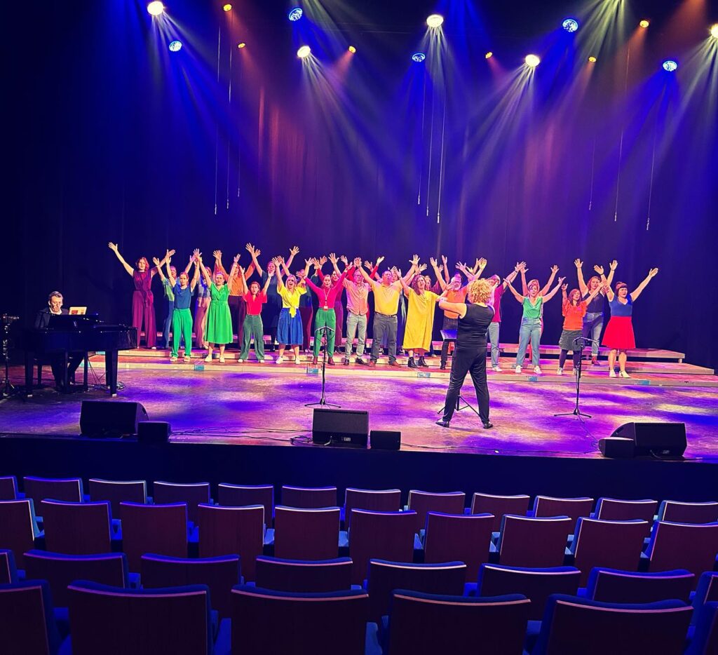 Choir on Stage – On Stage